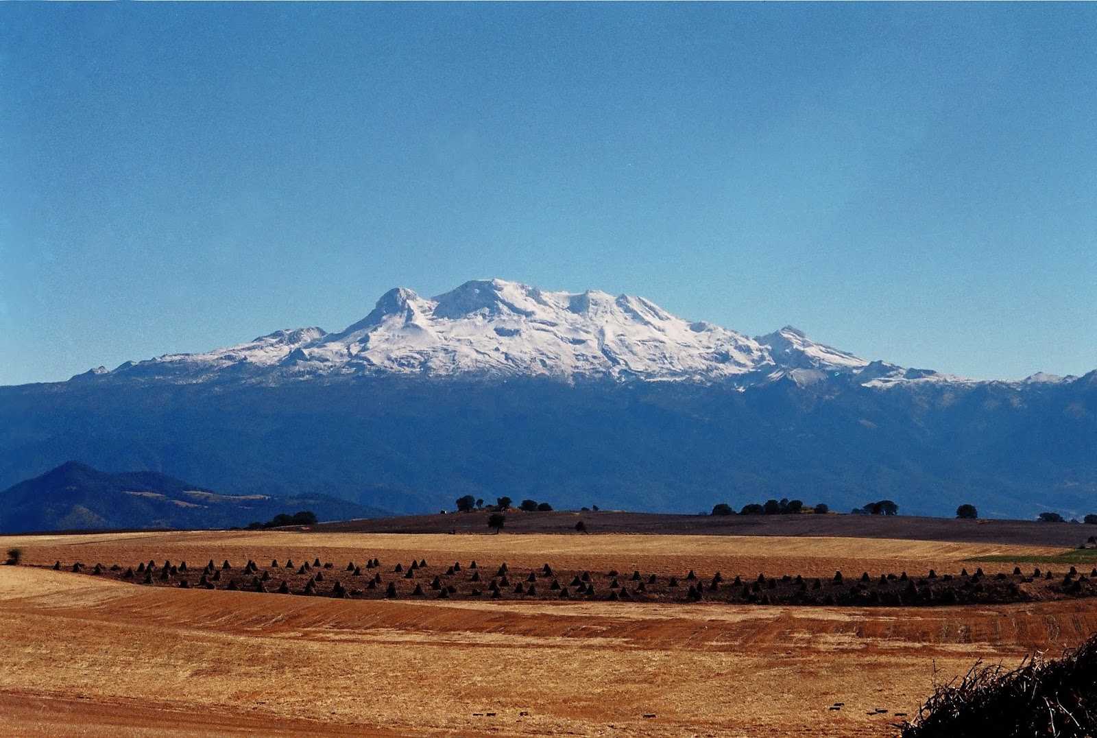 El Iztaccíhuatl y el Popocatépetl