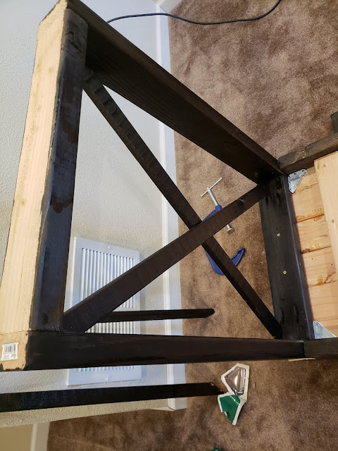 How to : DIY Build L shaped office desk using 2x4s