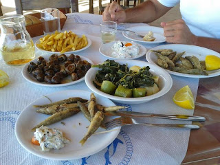 Και λοιπόν;Και συνεπώς;Και γι'αυτό;: Φραγκοκάστελο-Σφακιά
