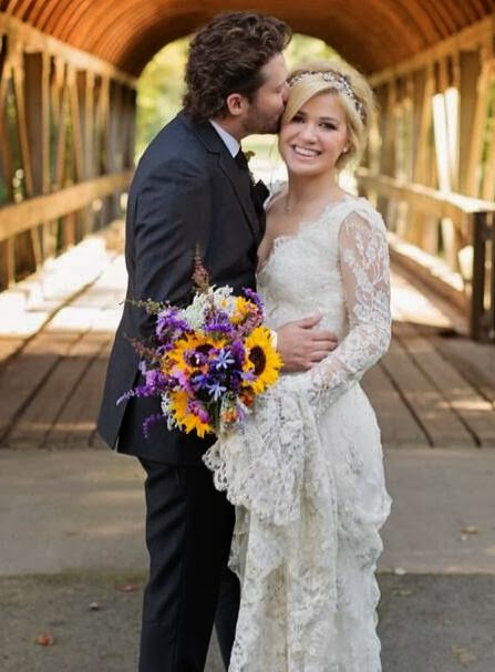 JACKIE TRAVELS: Kelly Clarkson Is Now Married, See The Pictures [PHOTOS]