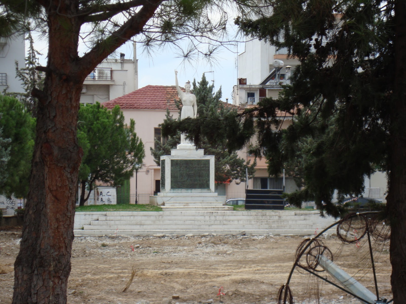 Ο ΦΑΛΟΣ ΤΗΣ ΓΗΣ...: Ν. ΙΩΝίΑ ΒόΛΟΥ