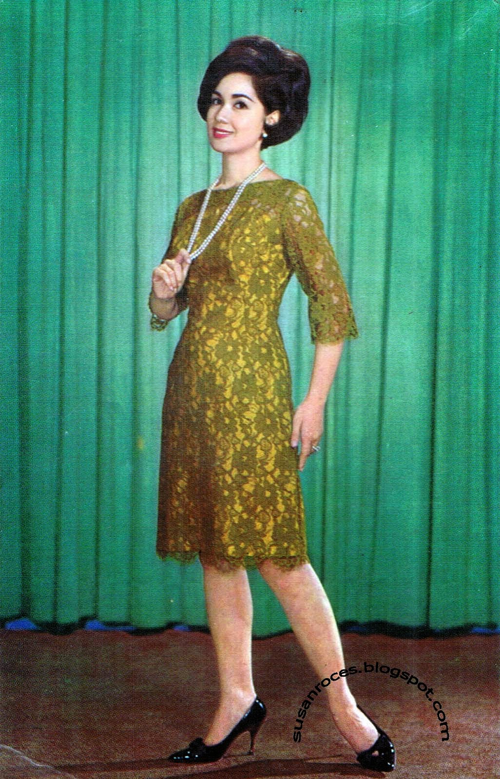 SUSAN ROCES: November 2013