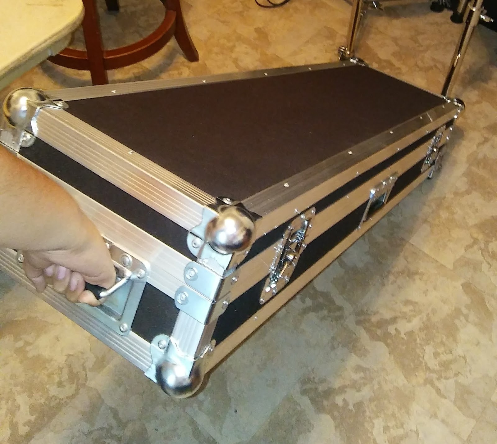 Case Customized with wheels for SENDEL BABY BASS