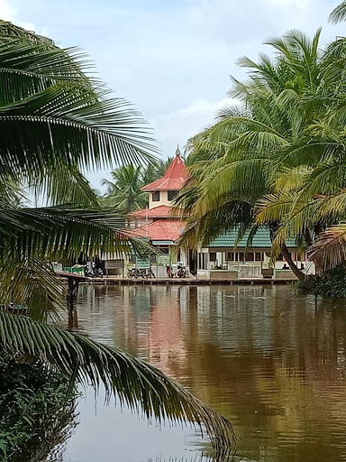 MASJID BATU ICON KUBU RAYA - kekayaan-budaya-kuburaya