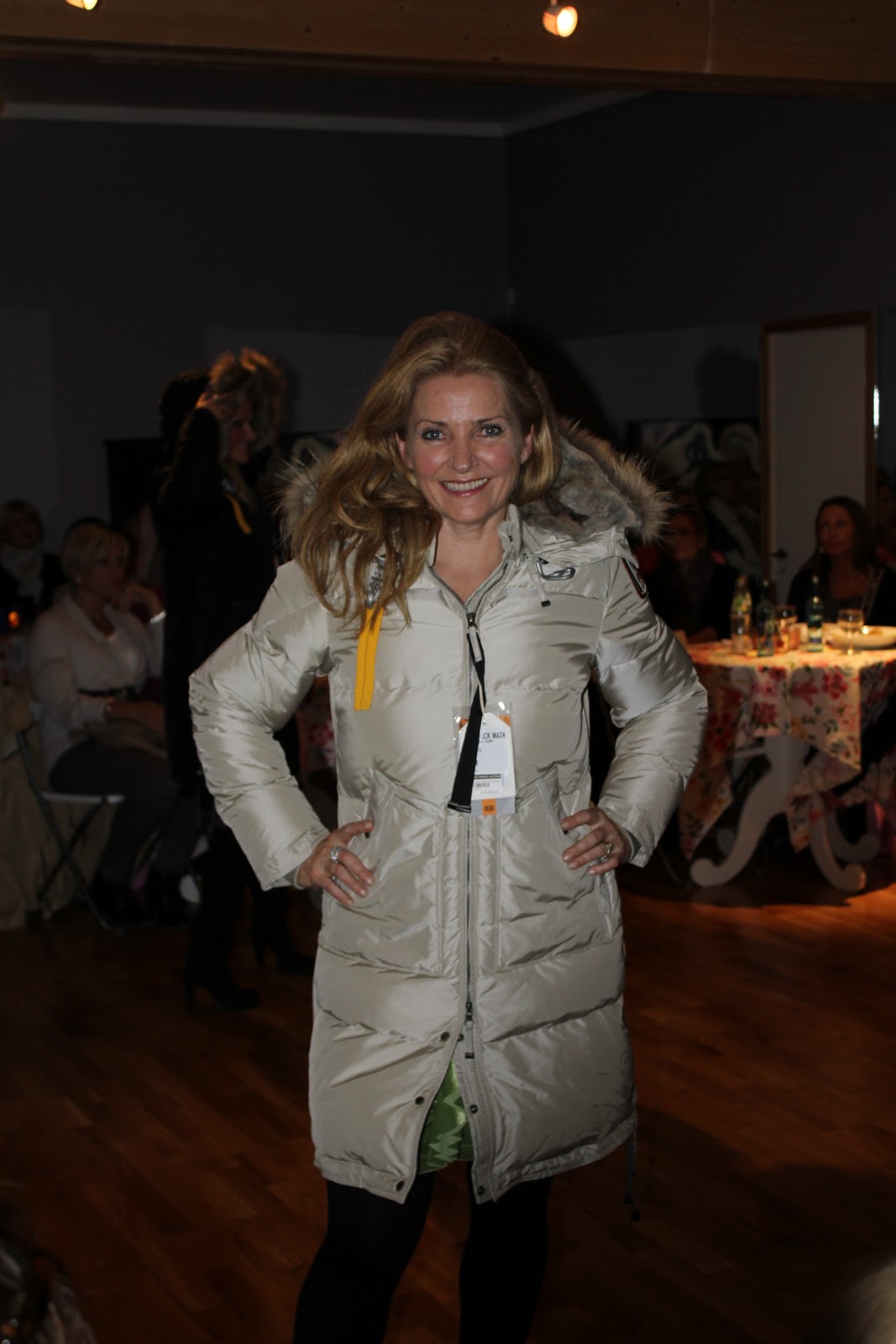 Milde Mathilde: Julebordskjoler på Damenes Aften