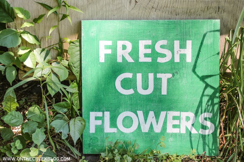 Vintage Inspired 'Fresh Cut Flowers' Sign