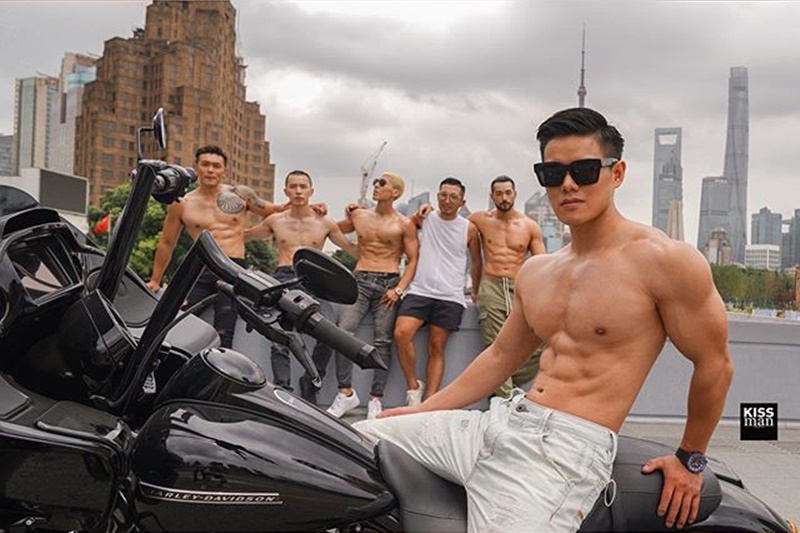 Grand Boyzone: KissMan Photo X12