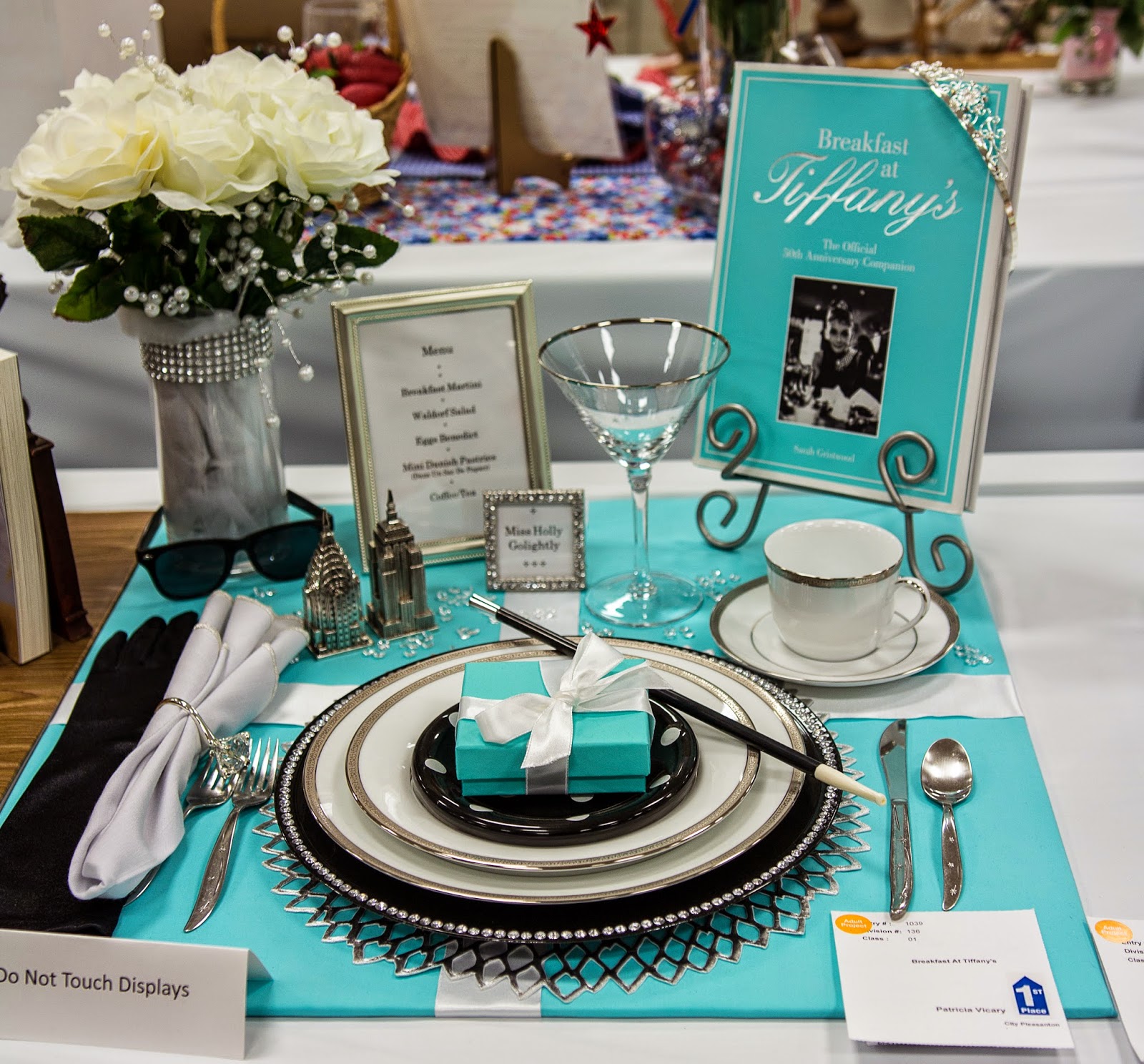 The Fun of Outdoor Movies: Movie Themed Place Setting for Your Outdoor ...