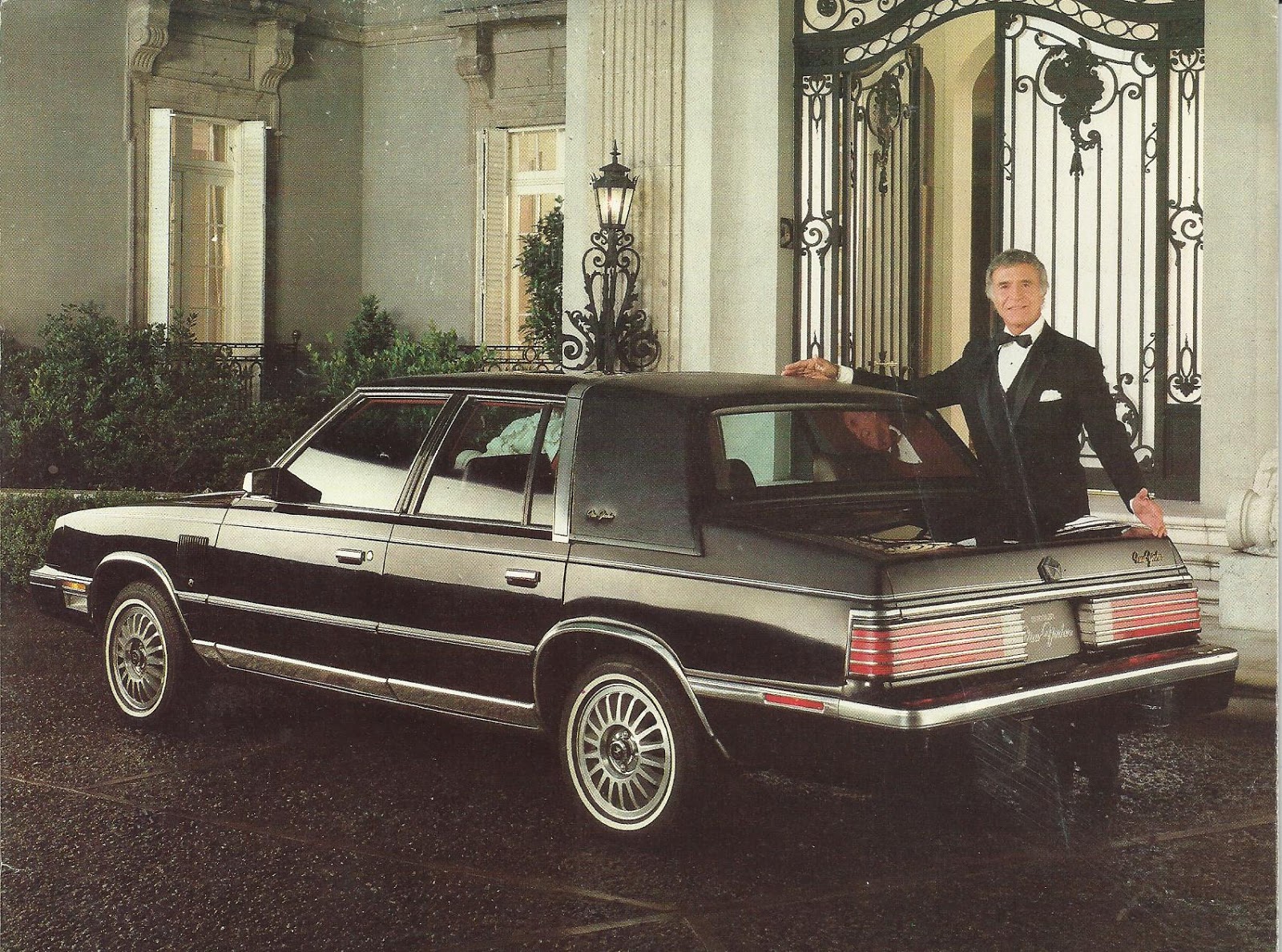 Autos del recuerdo: New Yorker 85