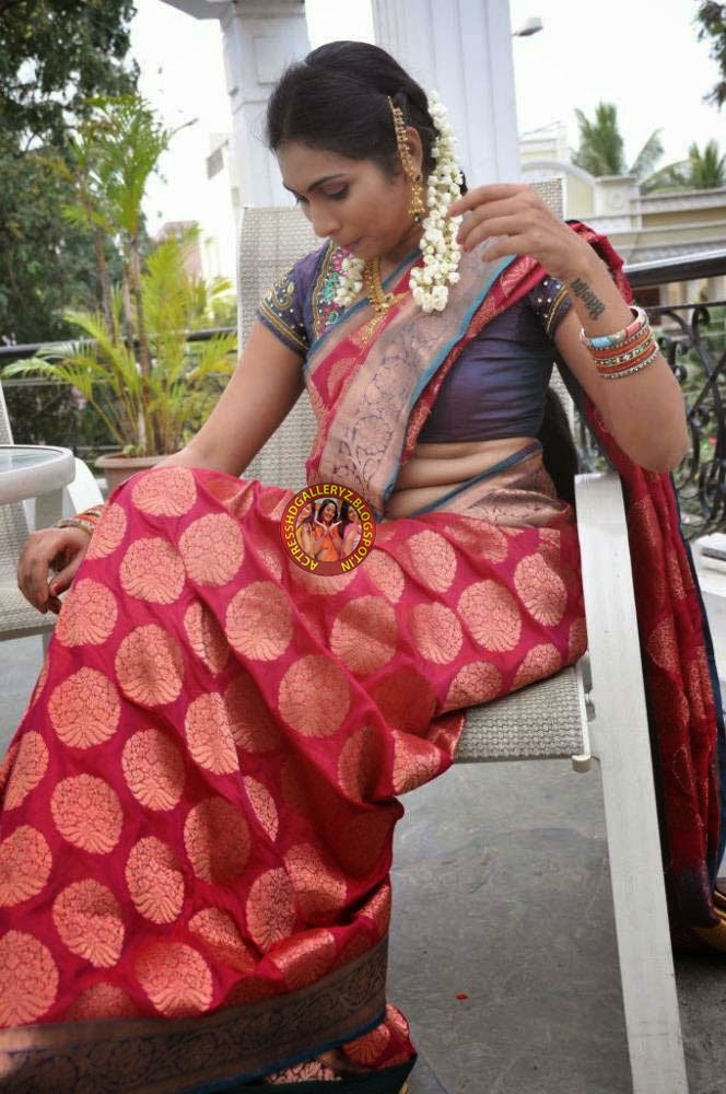 Actress HD Gallery: Siri sri Kannada movie Actress cute saree HD photo ...