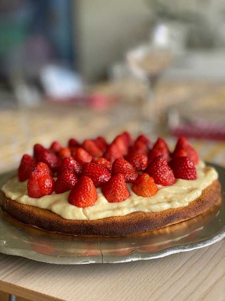 Génoise à crème pâtissière et fraises