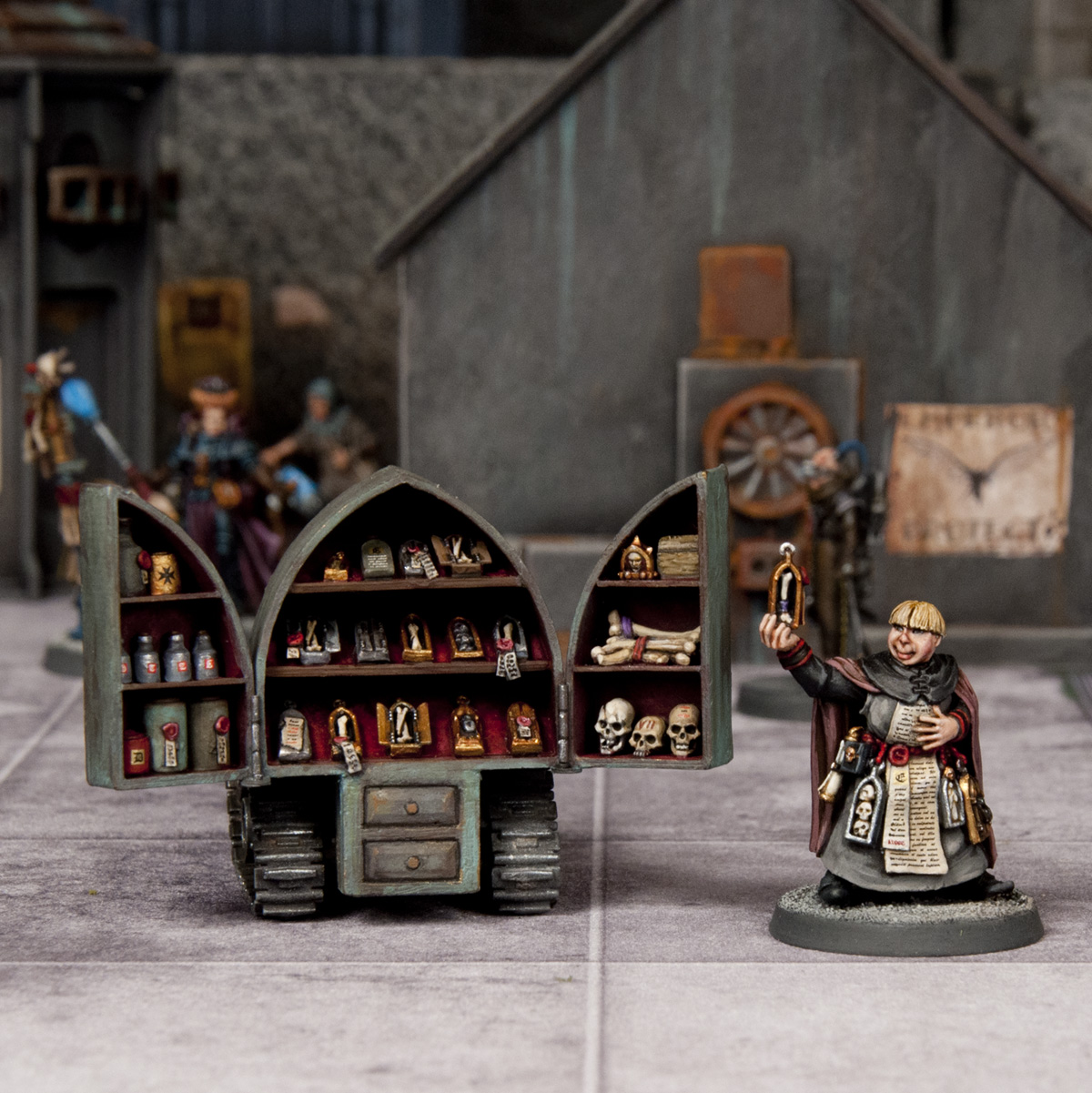 Dr. Mathias's Miniature Extravaganza: 40K Relic Dealer