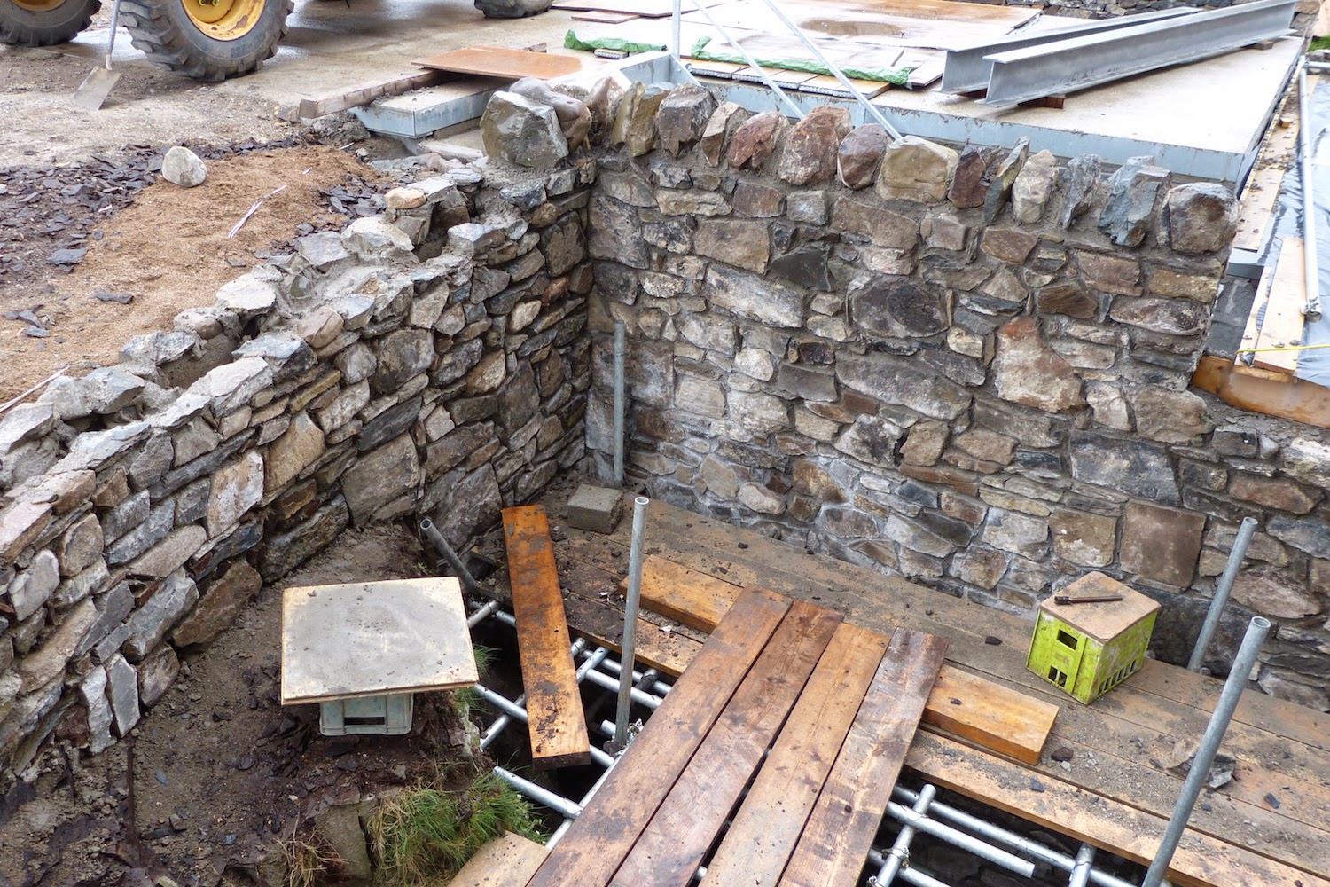 Mingary Castle: Caithness Stone