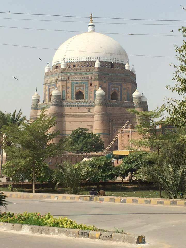 Aap ka Mustakbil: Famous food of Multan