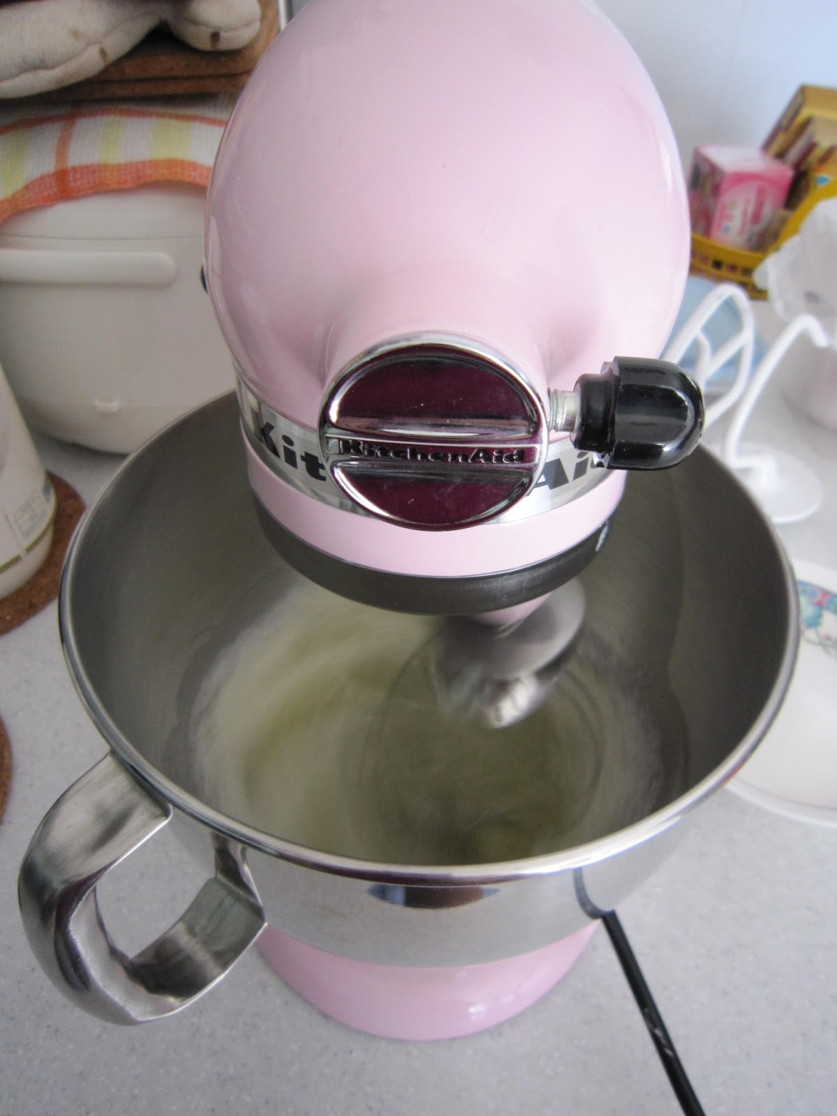 *Flo-Lim*: Rainbow SwissRoll & Cupcake