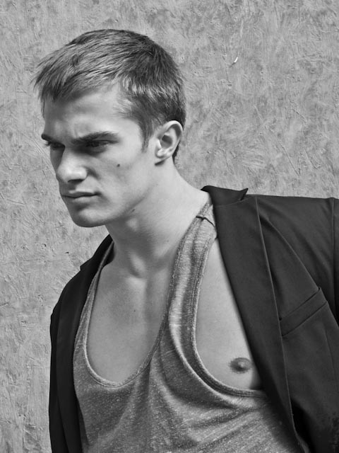 L'Homme du Jour: SETH KUHLMANN