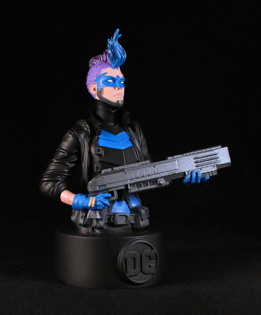 She's Fantastic: Batman Universe Busts - BLUEBIRD!