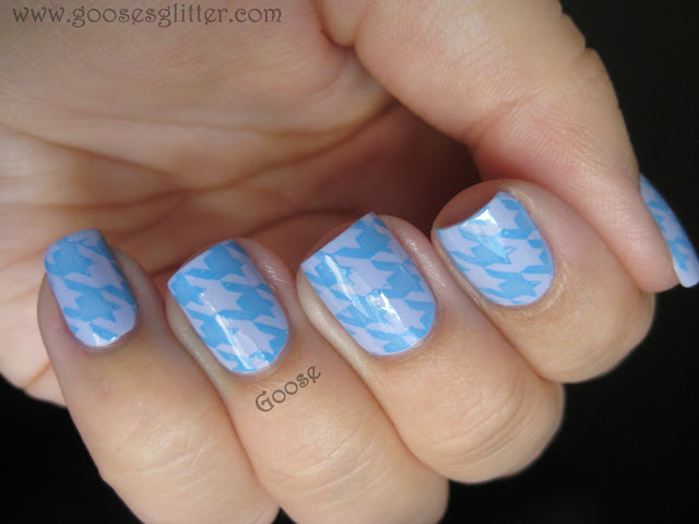 Goose's Glitter: In support of Chalkboard Nails!