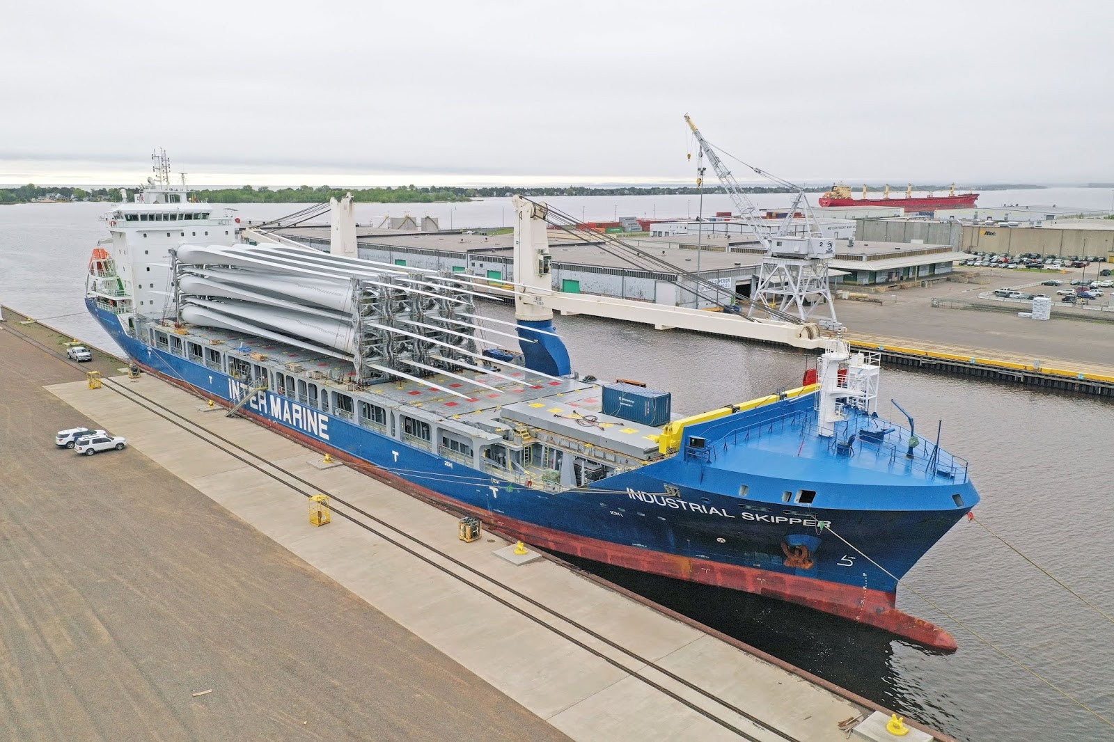 Duluth Harbor Cam: Industrial Skipper - Port Terminal-Duluth