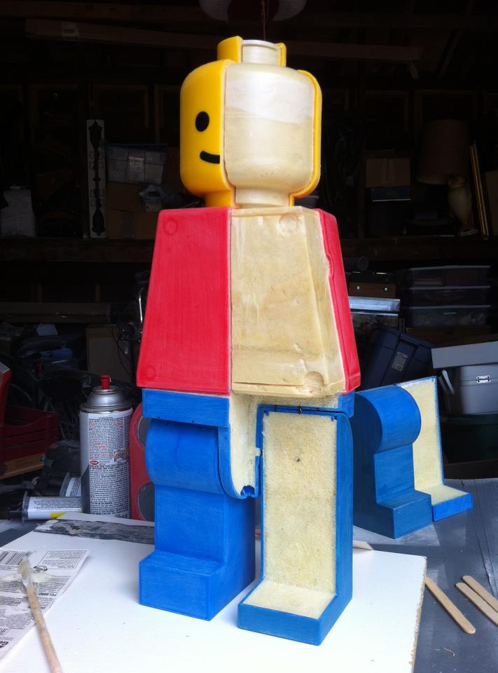 The Anatomy of a LEGO Man (95 Pics)