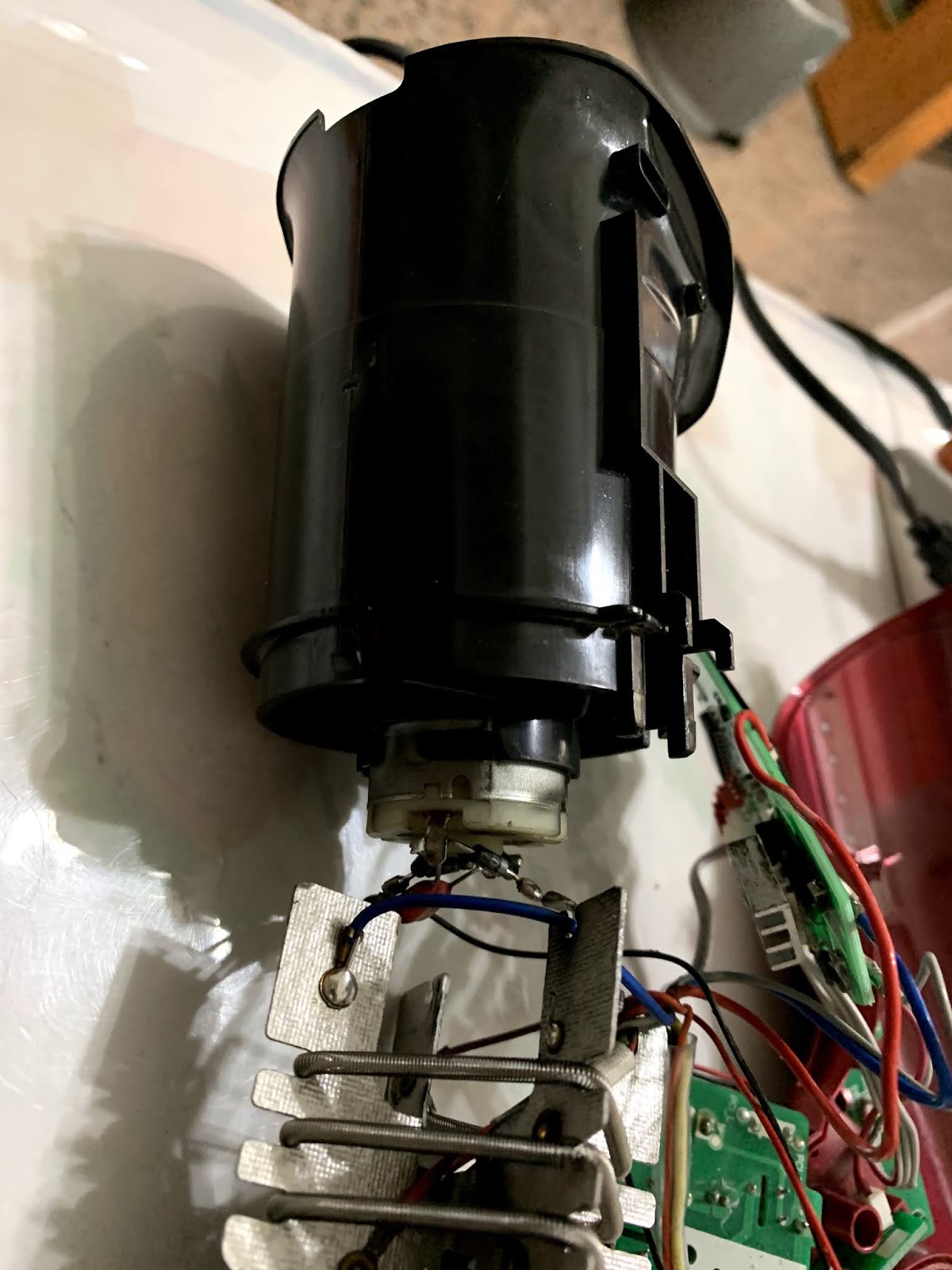 Panasonic 國際牌 松下吹風機日本水貨 DIY 維修支援本部: 夏普 SHARP IB-GP9 負離子吹風機 換馬達 維修