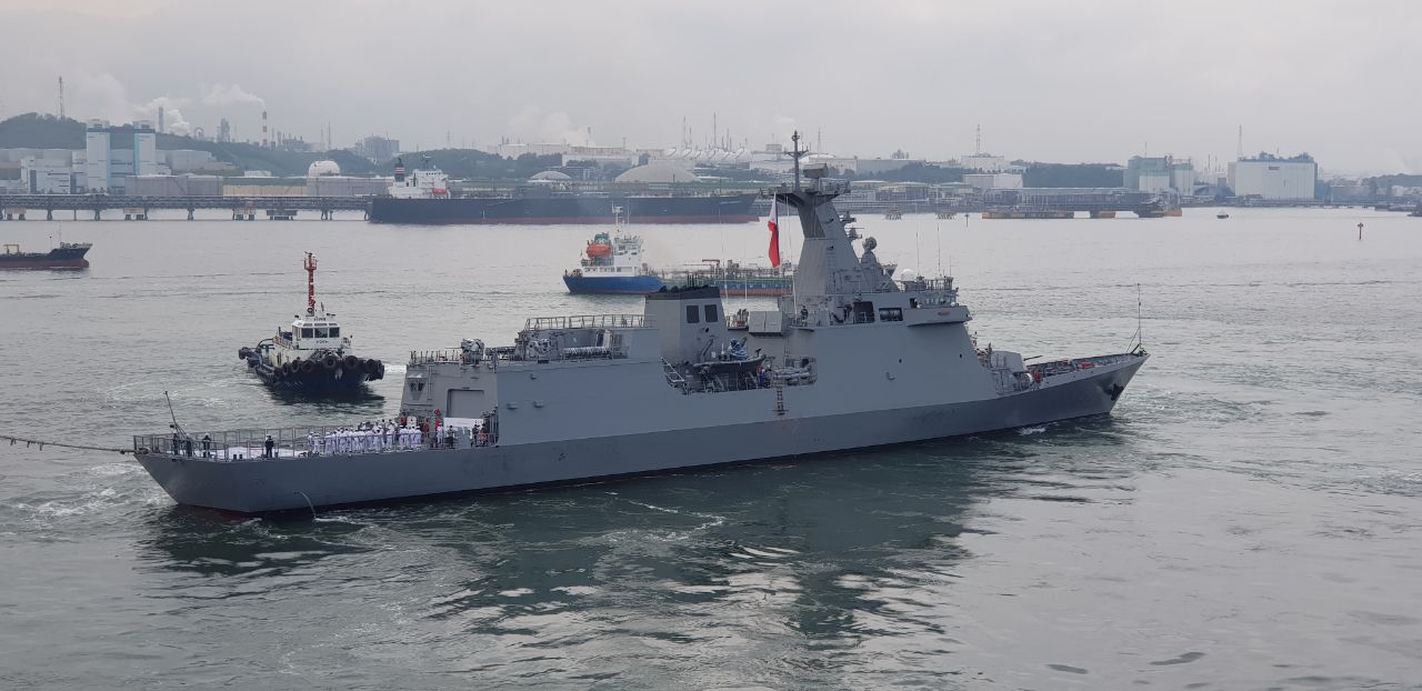 THAIDEFENSE-NEWS: BRP JOSE RIZAL NOW IN THE PHILIPPINES RARE FOOTAGE