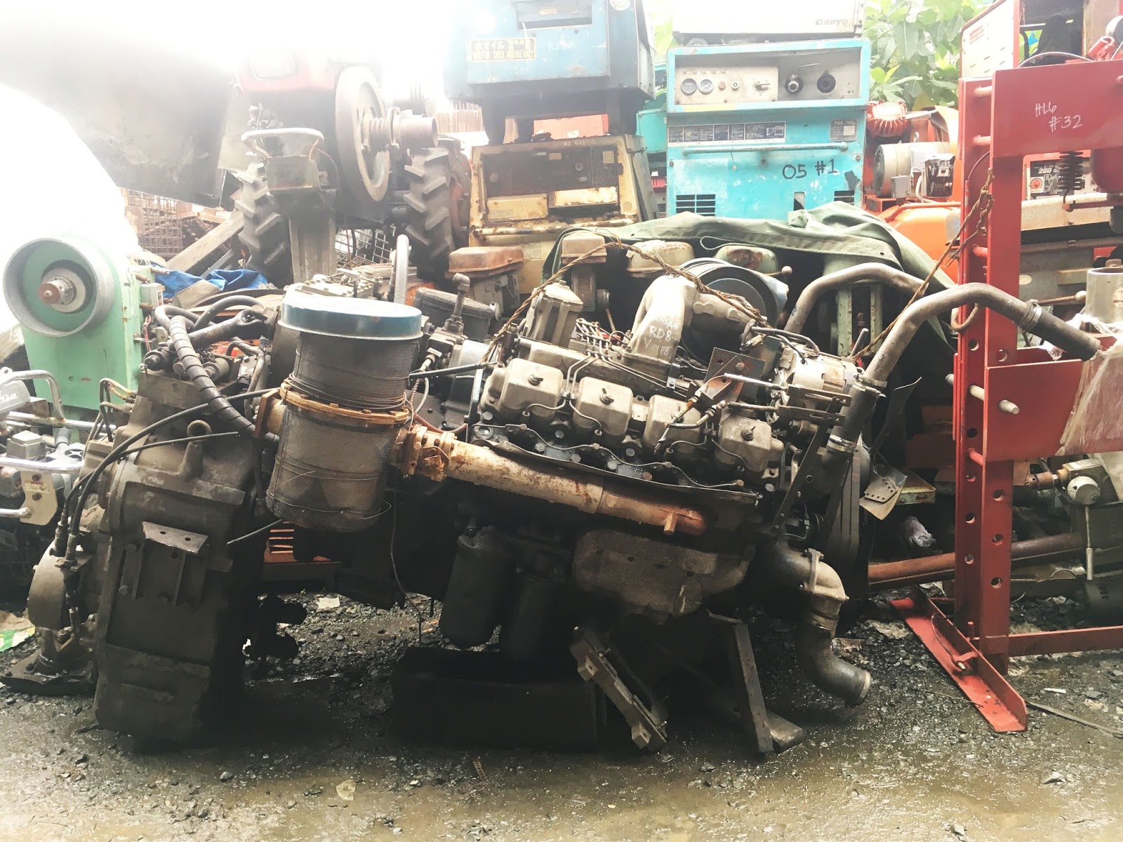 Products: Nissan RD8 V type engine