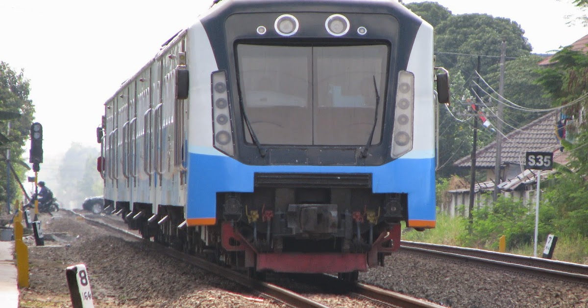 Kereta Api Indonesia: Sejarah Panjang Perjalanan Kereta Rel Disel ...