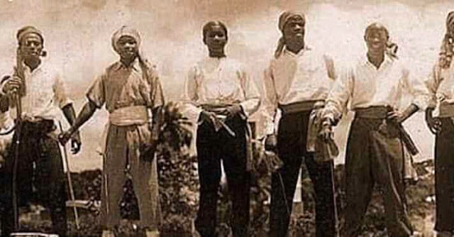 Rare picture of Prof. Wole Soyinka with his Pyrates Confraternity Pals ...