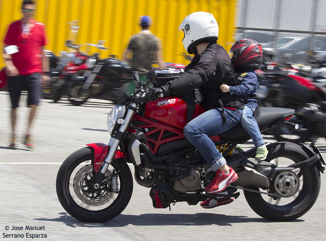 elrectanguloenlamano: DUCATI MONSTER: 25 YEARS OF A LANDMARK DESIGN