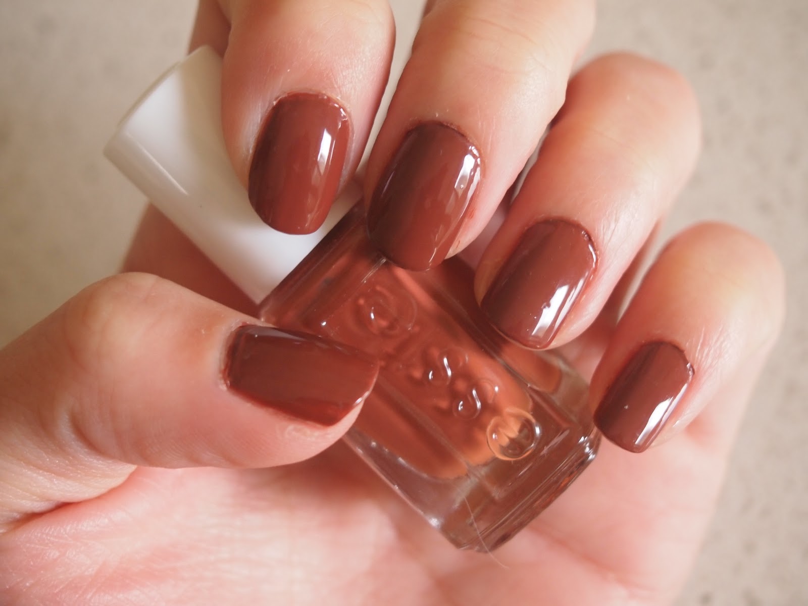 Essie Very Structured