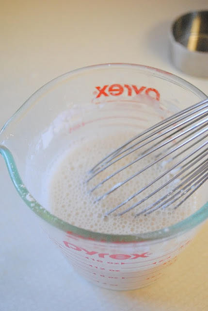 Dahlhart Lane: How to make Paper Mache Paste