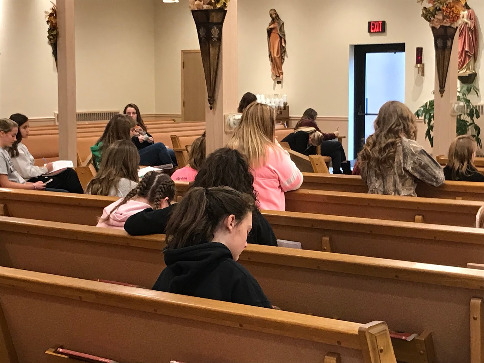 Holy Name Middle School: Catholic Faith Class