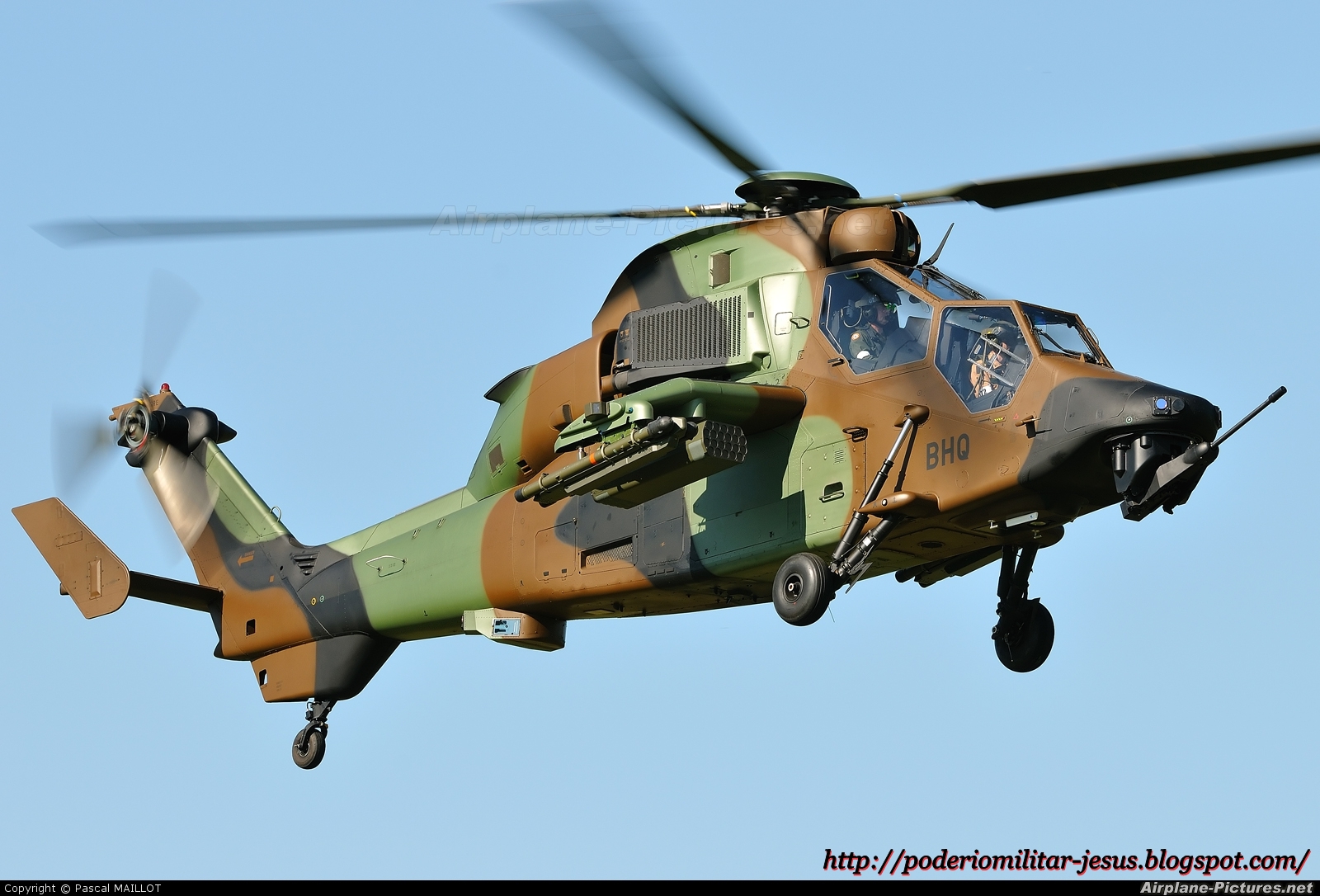 Poderío Militar: 07/24/12