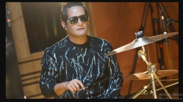 √ Biodata Anton J-Rock - Izbio