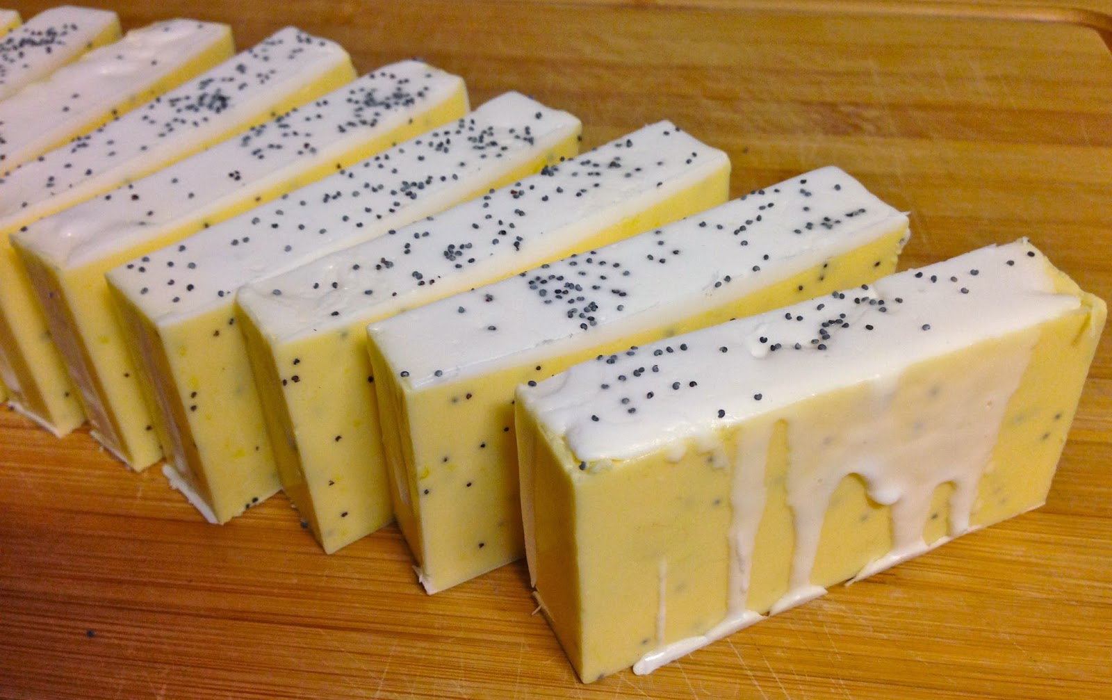 LEMON POPPY SEED MP SOAP