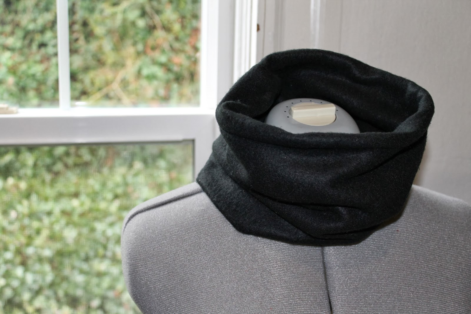 shellmo: Easy Fleece Hat and Cowl