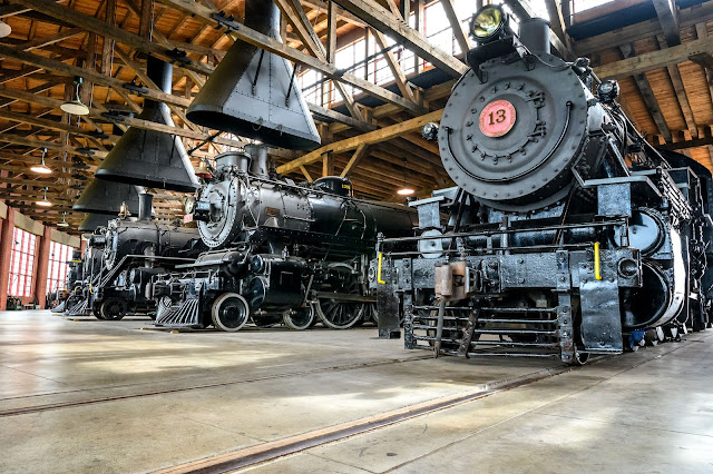 Bubba's Garage: Photos from The Age of Steam Roundhouse in Sugarcreek, Ohio