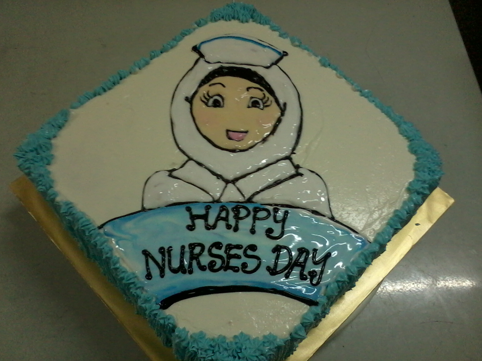 jujucupcakes: Nurses Day Cake