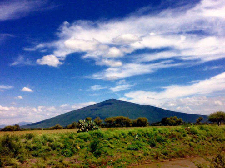 CAMINO A LA CUMBRE: AVENTURA EN EL CERRO