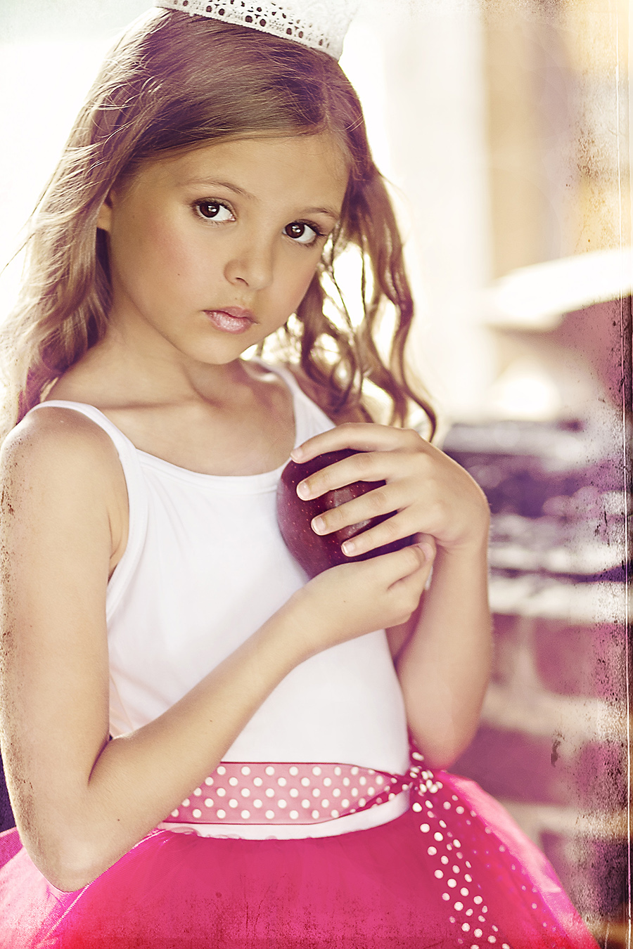 Studio FBJ: Photogenic {winner!} + a Feature!