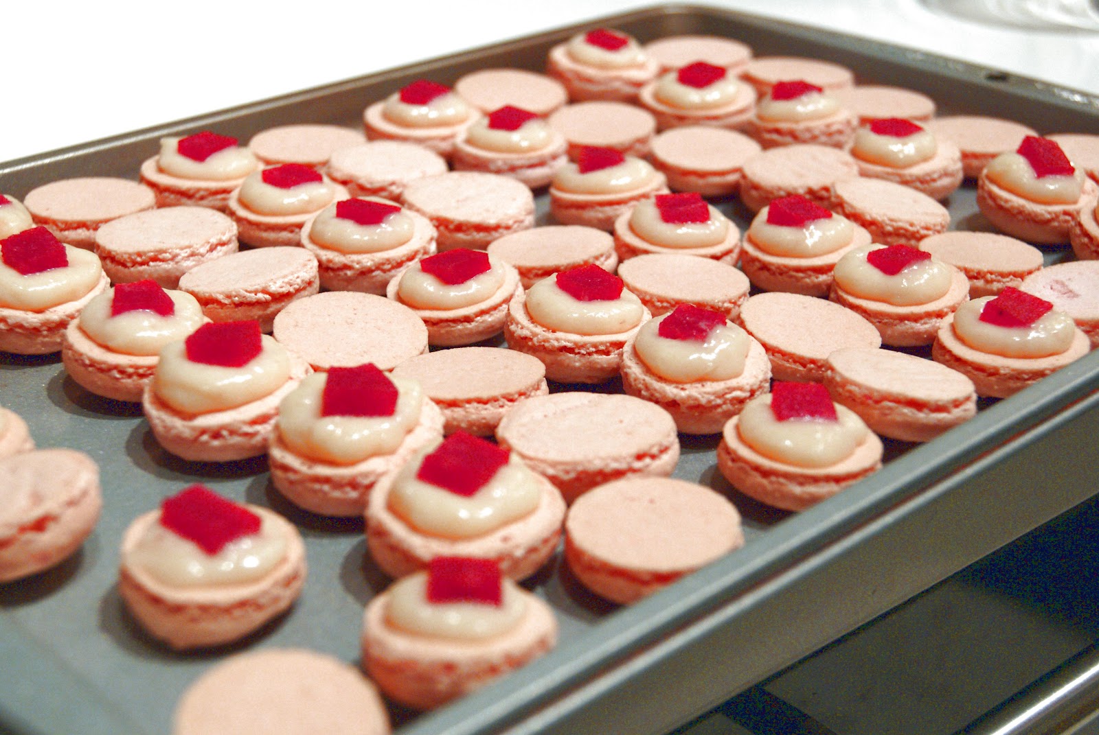 little miss sweetie: Ispahan Macaron - Macarons with lychee, rose and ...