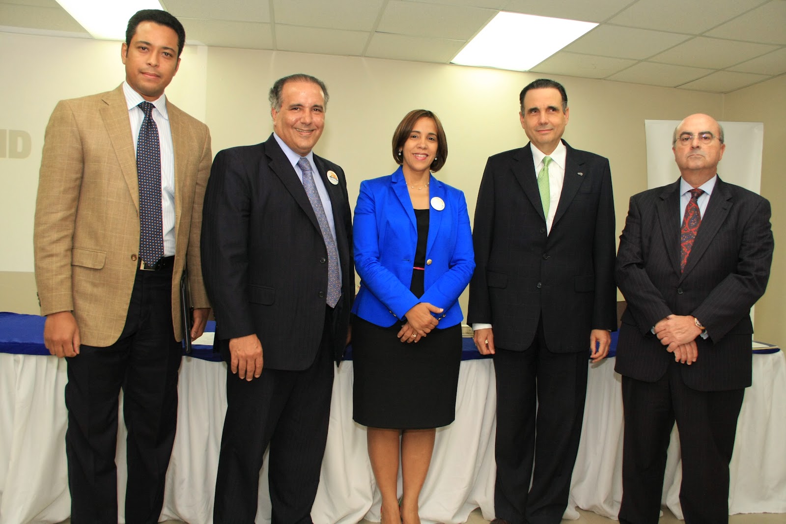 Firma convenio Banco ADOPEM y BID firman convenio cultural pro-ahorro