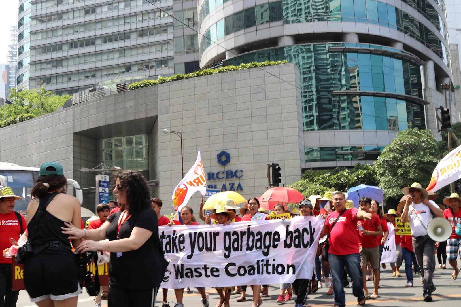 Environmental Activists Step Up Protest over Unreturned Garbage from Canada