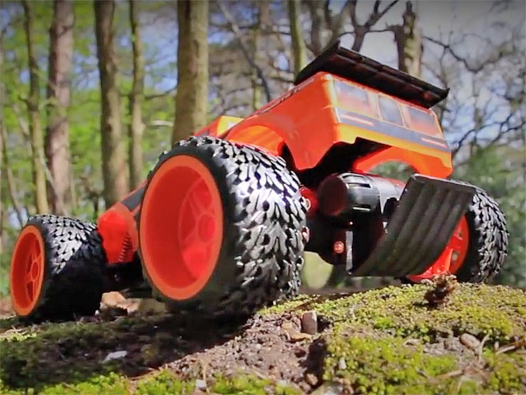 Want That Must Have Gadget This Christmas? Try The Extreme Beast RC Car ...