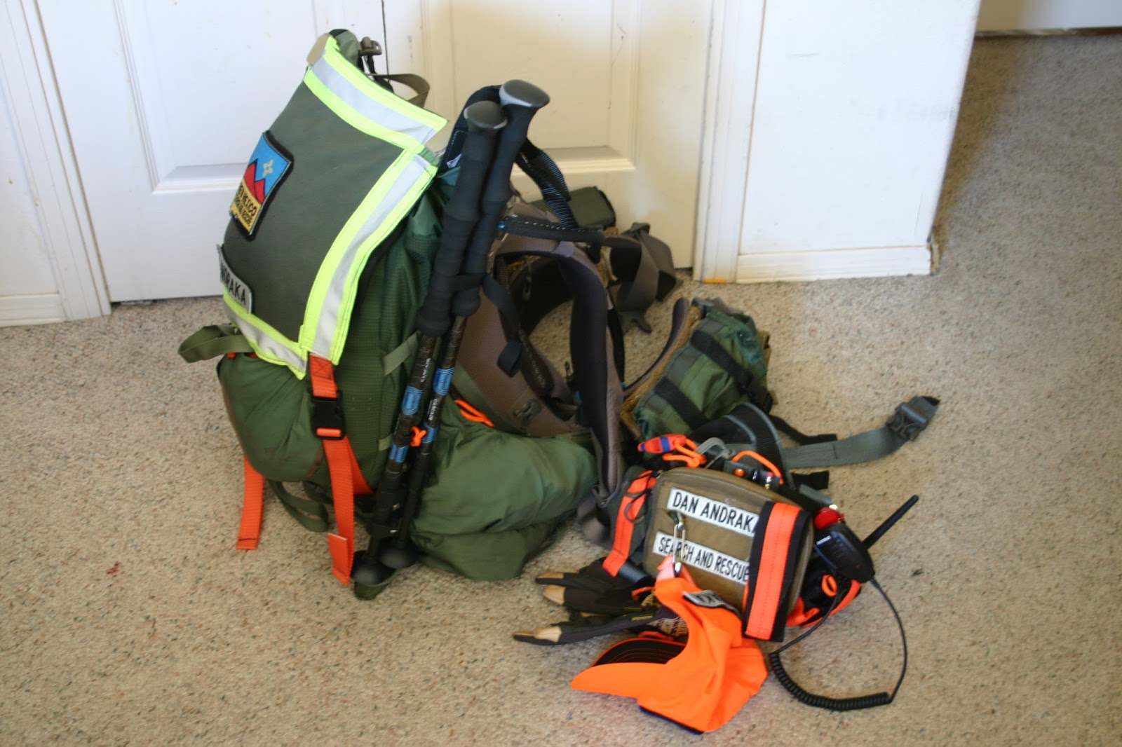 Musing in the Desert: What I Carry and Why: SAR pack