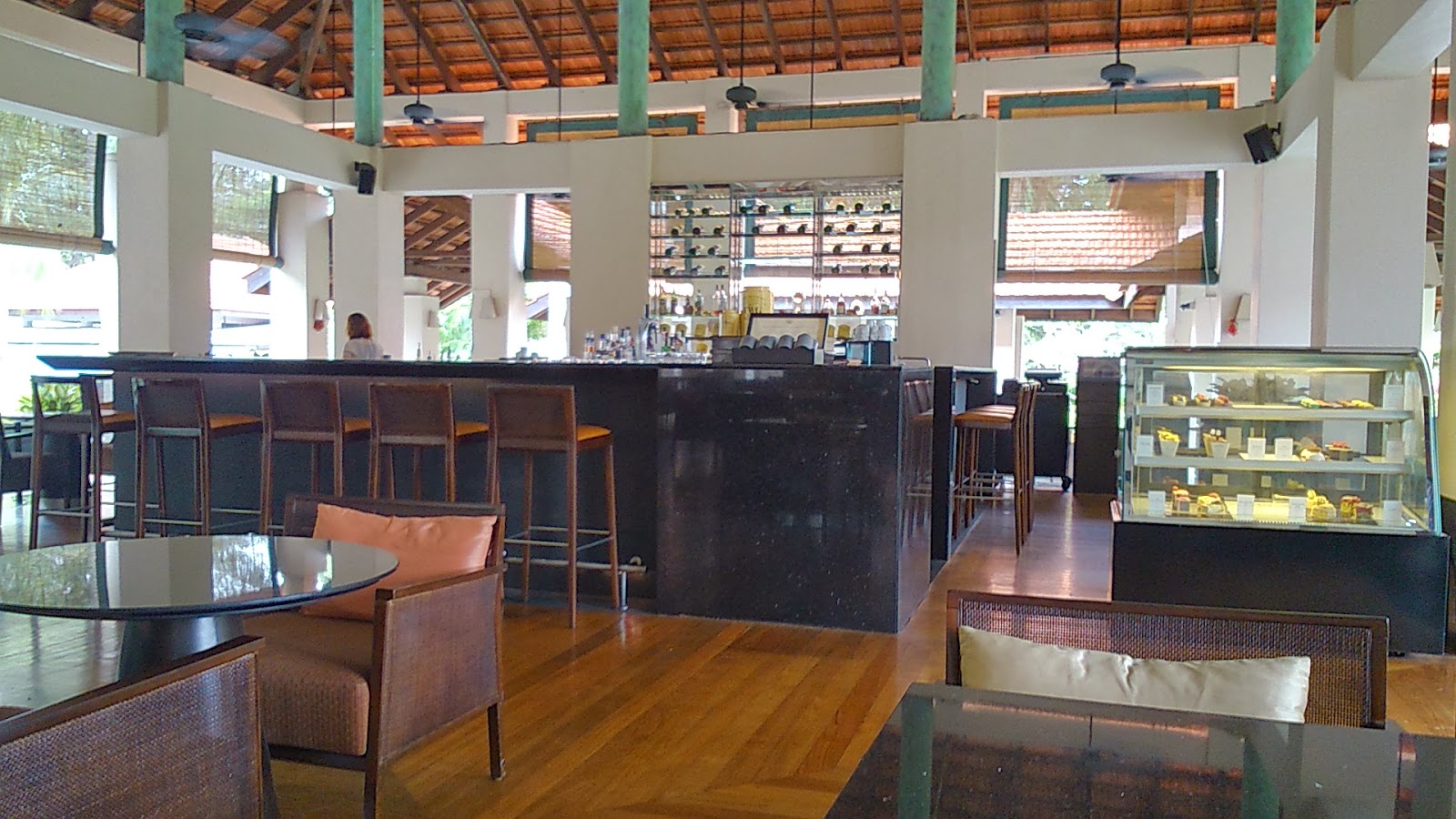 SuMMeR LoVes To Eat! Singapore Food Blog: Afternoon Tea at The Pavilion ...