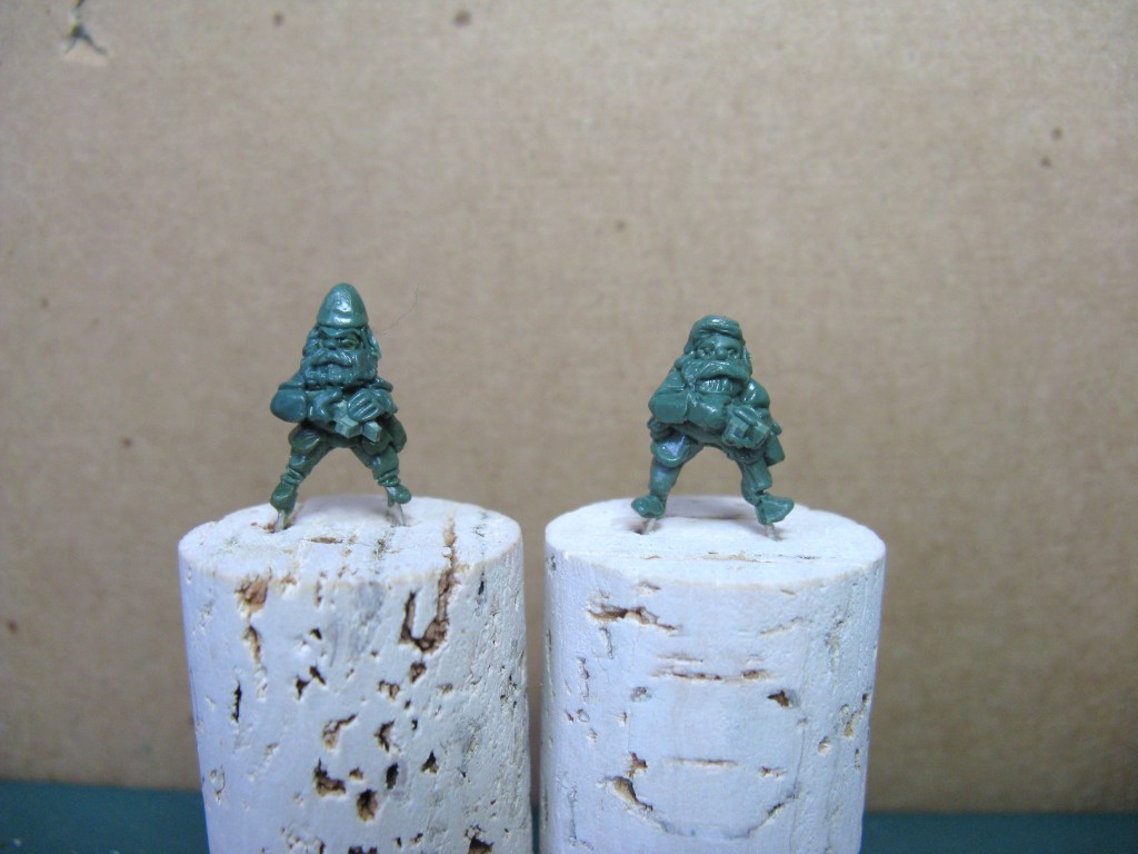 Splintered Light Miniatures: New Dwarf Greens