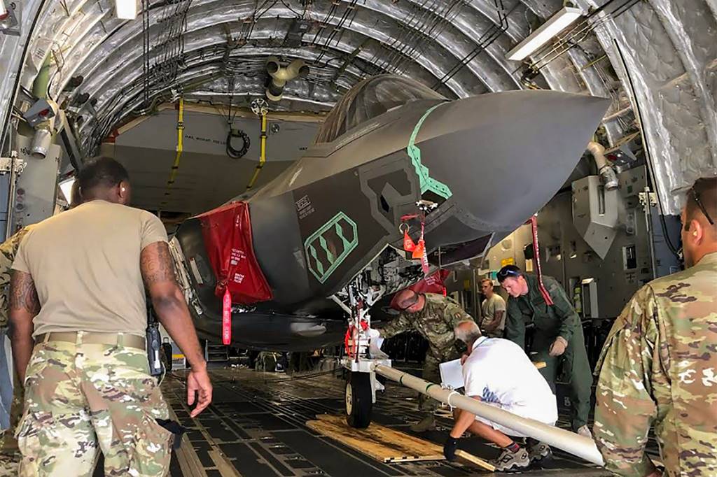 USAF conducts first-ever F-35 stealth aircraft shipment via air ...