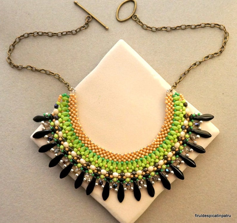 Passion4Beadwork's Lovely Tutorials Uses Many Different Beads / The ...
